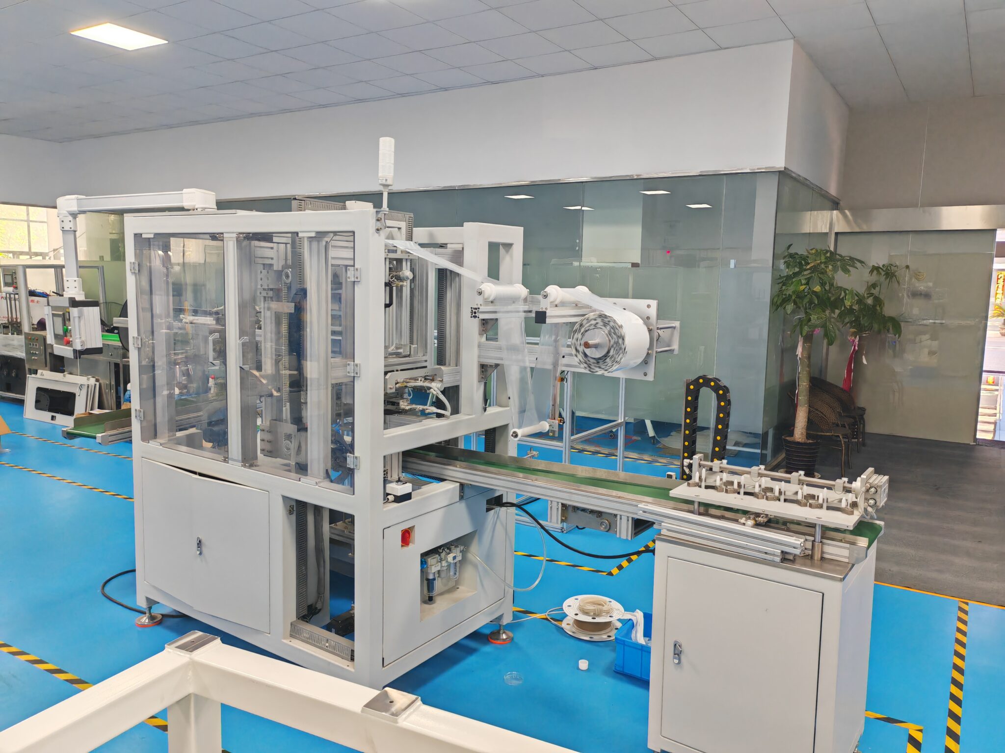 Petri Dish Automation Solution - SANTSAi